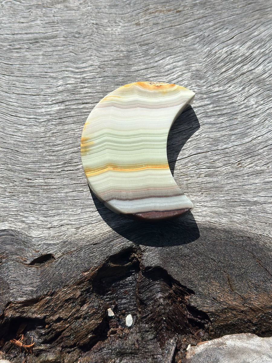 Banded Onyx Moon 🌙 – Healing Channel